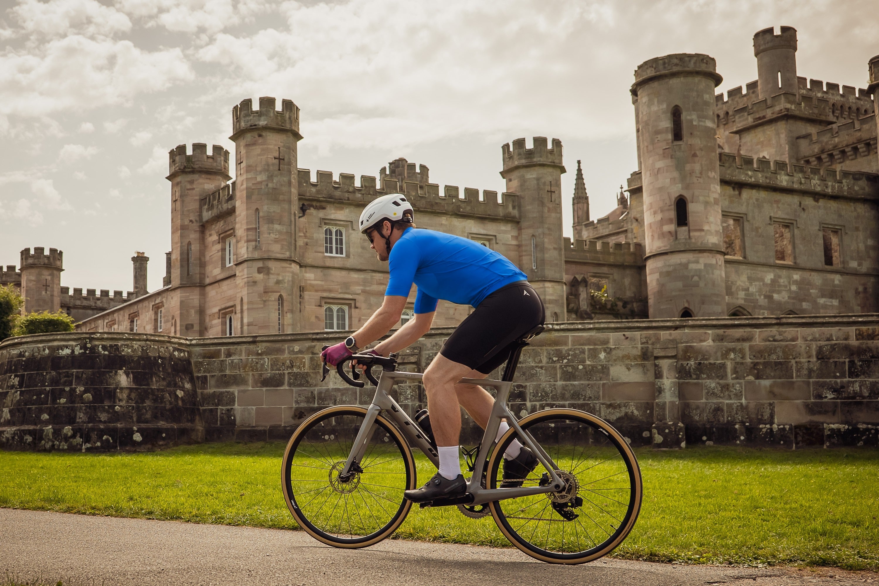 Altura Cycling Clothing Technical Bikewear & Luggage